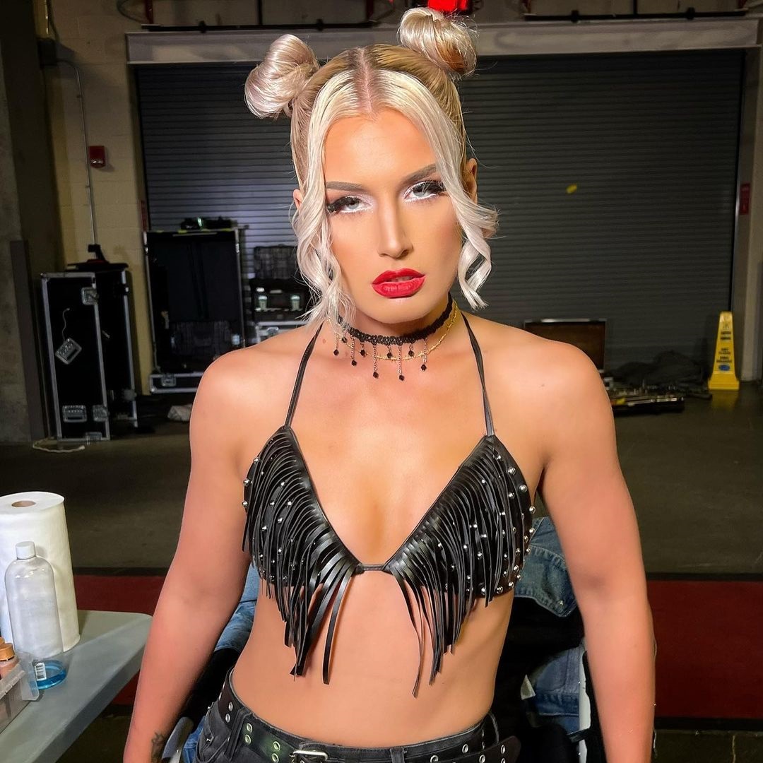 Build your celeb harem #9 female wrestler edition